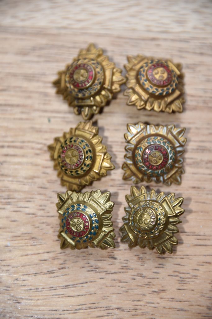 WW2 English metallic MILITARY Regimental pins. – German Holsters